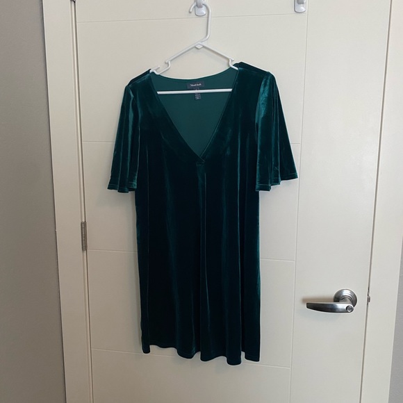 Modcloth | Dresses | Green Velvet Dress | Poshmark